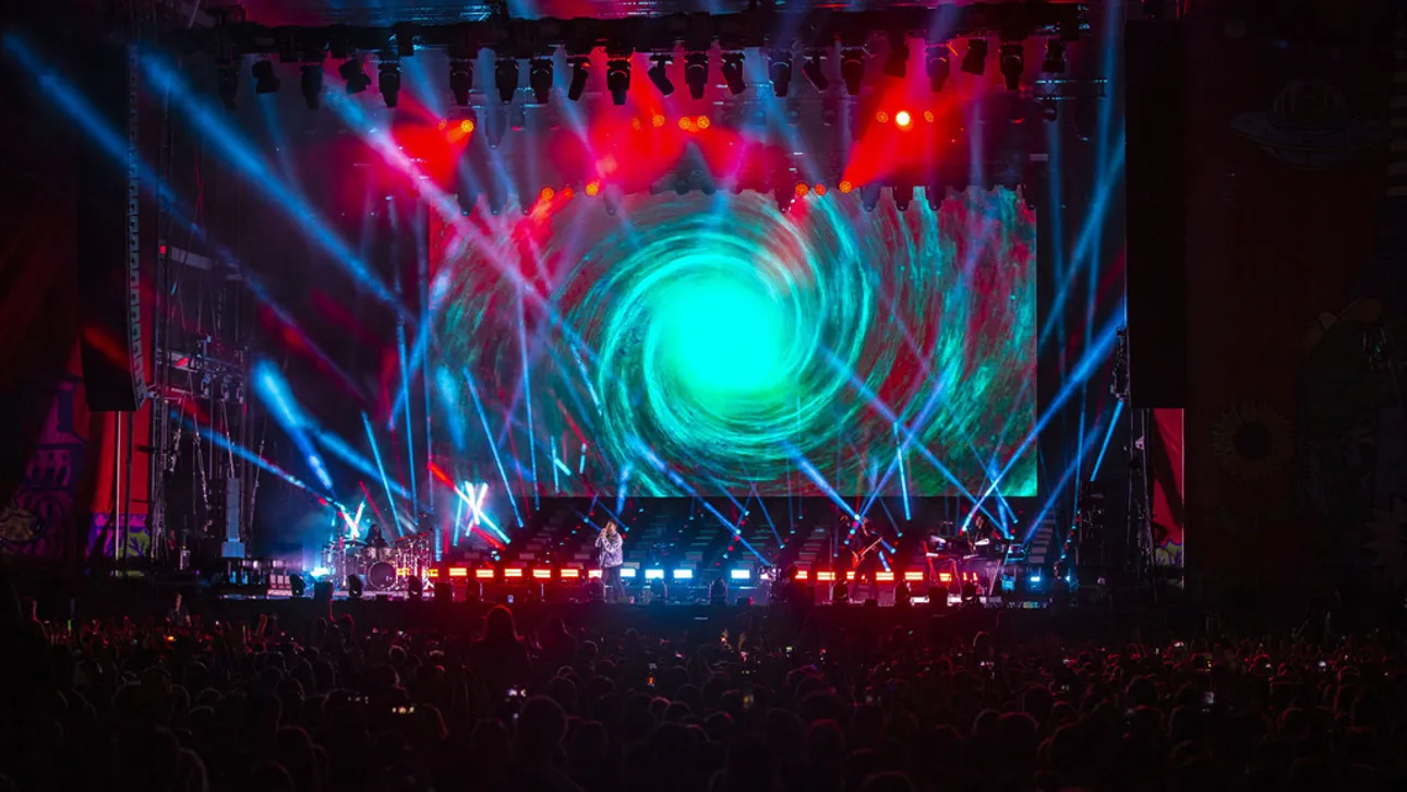 Robe Enjoys Weeknd at Lollapalooza Berlin