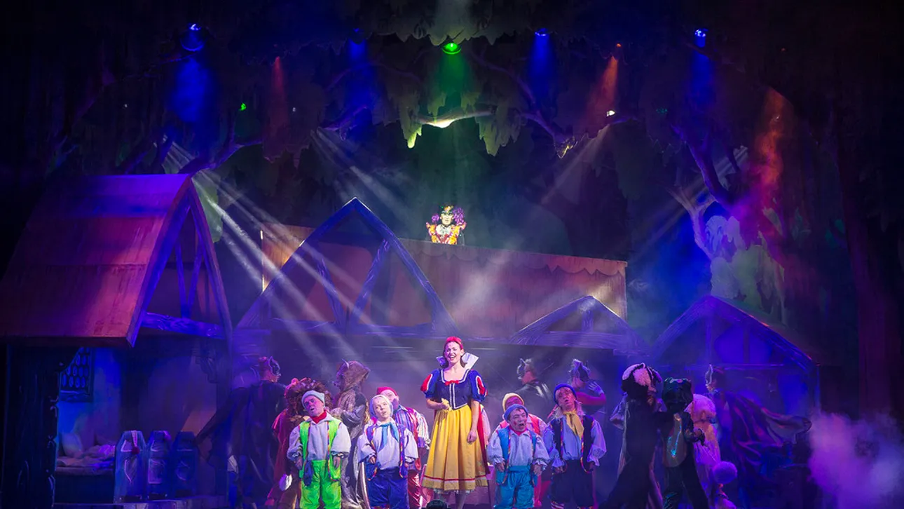 Robe Brings Colour to Snow White