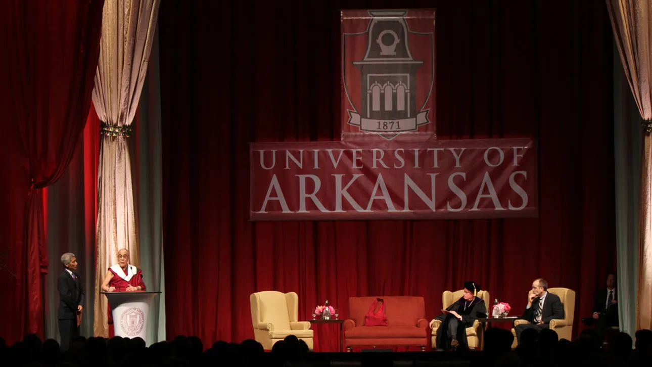 Robe Shines for Dalai Lama