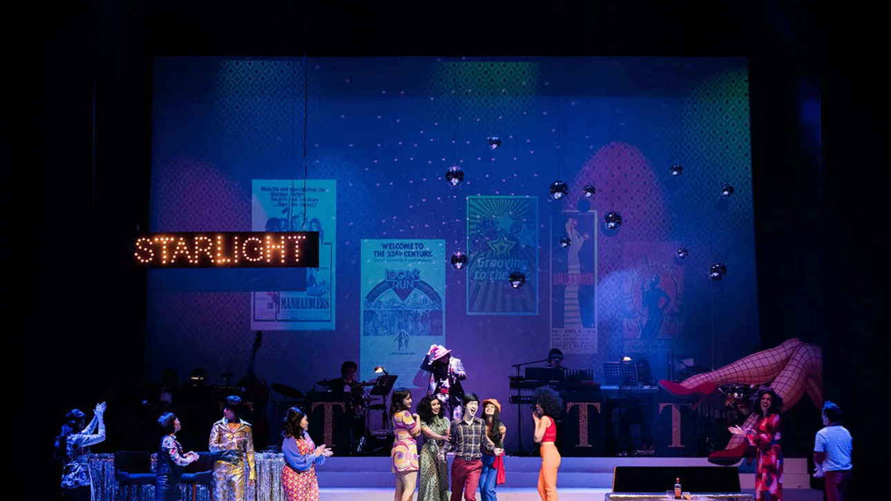 Robe Helps Put the Sizzle into Singapore!