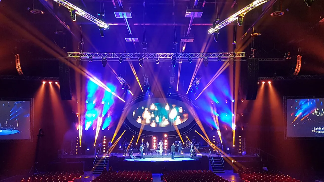 Robe Spiiders in South Africa Live Show Debut