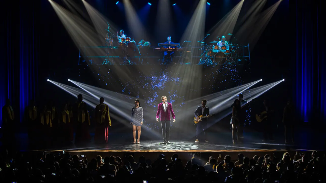 Andres Cepeda Makes a miniPointe