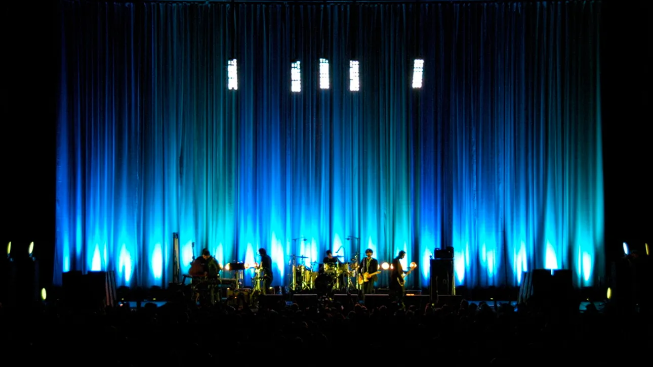 Robe LEDWash 1200 & 600 Impress at Deus Concert