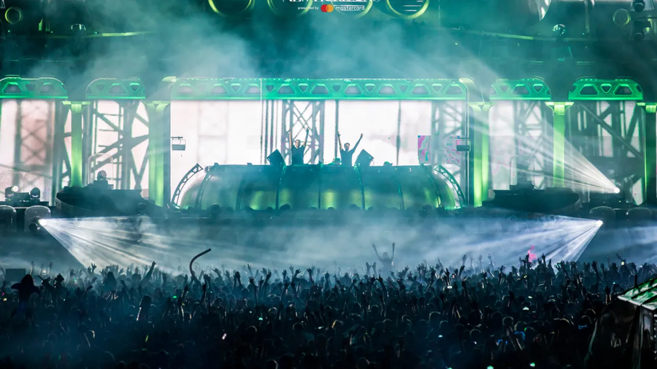 Premiere ROBE lighting’s MegaPointe at first edition of New Horizons