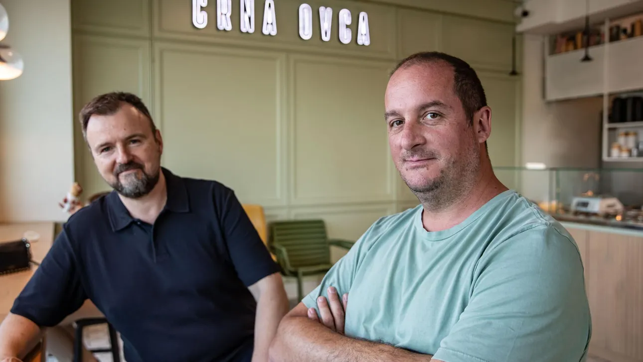 Production Pool Invests in Robe