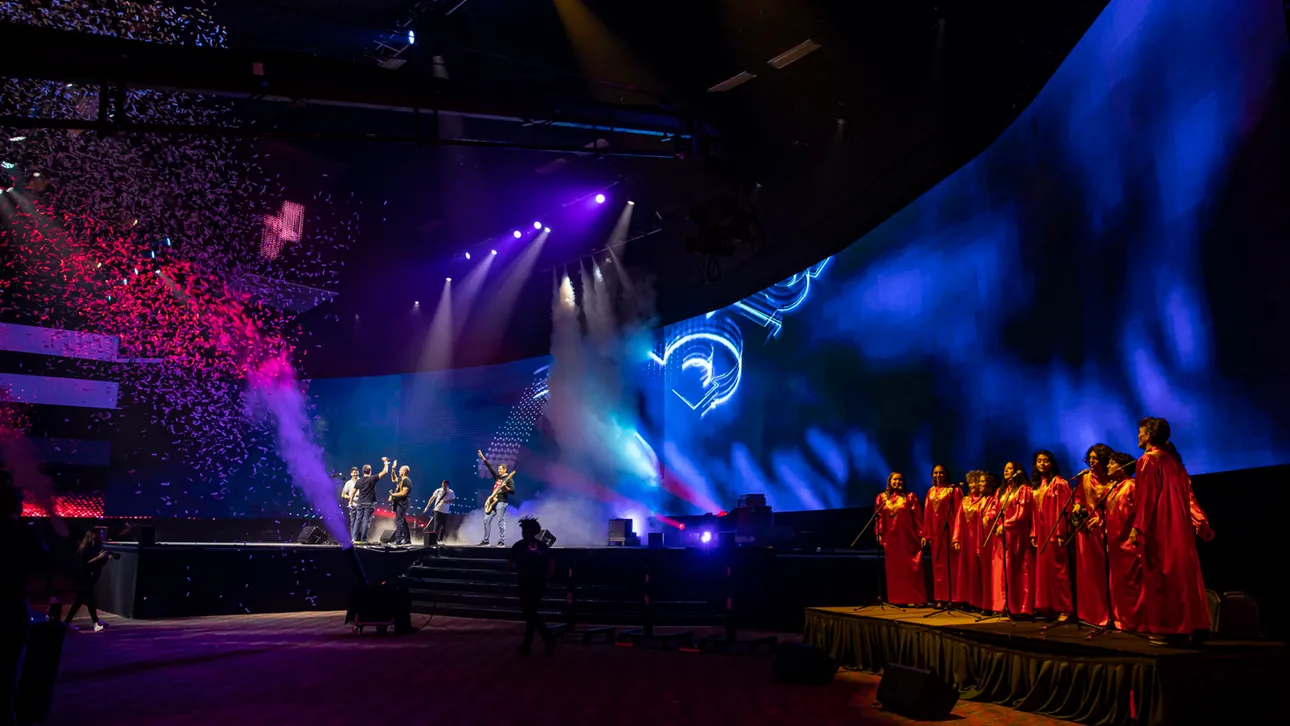 Robe Walks on the Moon with ESPRITES