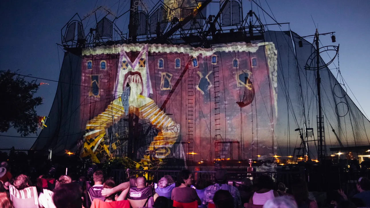 Robe and the Almost Upside Down Lighting Plot!